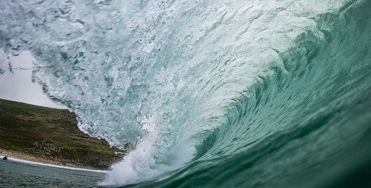 The British Surf Broadcast- June - Wavelength Surf Magazine - since 1981